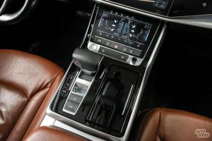Audi Q8 2019 in Marijampole, with an engine capacity of 3.00 L and mileage of 165 thousand km for 37950 €, photo 23 on AUTOMOTO.COM.LV