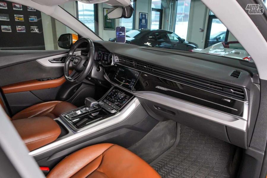 Audi Q8 2019 in Marijampole, with an engine capacity of 3.00 L and mileage of 165 thousand km for 37950 €, photo 38 on AUTOMOTO.COM.LV