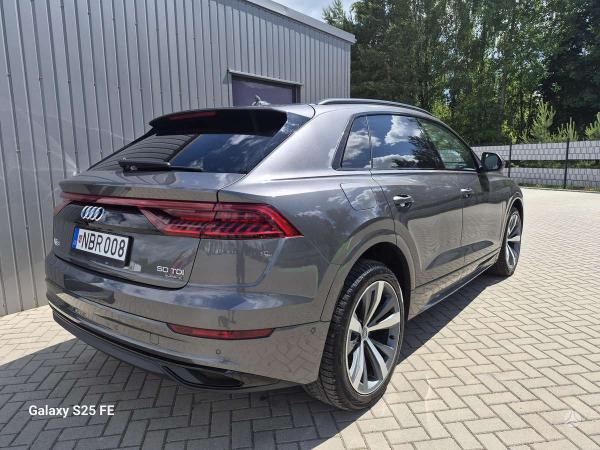 Audi Q8 2019 in Taurage, with an engine capacity of 2.97 L and mileage of 220 thousand km for 39000 €, photo 4 on AUTOMOTO.COM.LV