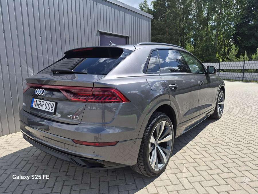 Audi Q8 2019 in Taurage, with an engine capacity of 2.97 L and mileage of 220 thousand km for 39000 €, photo 5 on AUTOMOTO.COM.LV