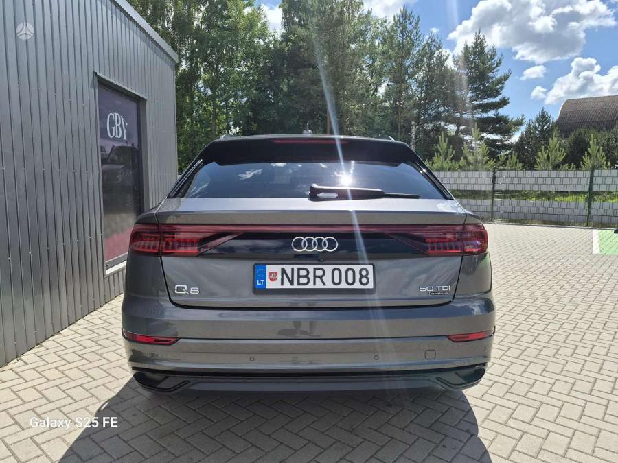 Audi Q8 2019 in Taurage, with an engine capacity of 2.97 L and mileage of 220 thousand km for 39000 €, photo 6 on AUTOMOTO.COM.LV