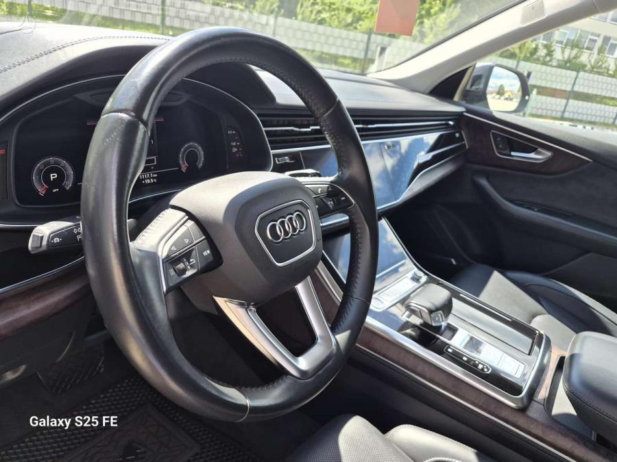 Audi Q8 2019 in Taurage, with an engine capacity of 2.97 L and mileage of 220 thousand km for 39000 €, photo 11 on AUTOMOTO.COM.LV