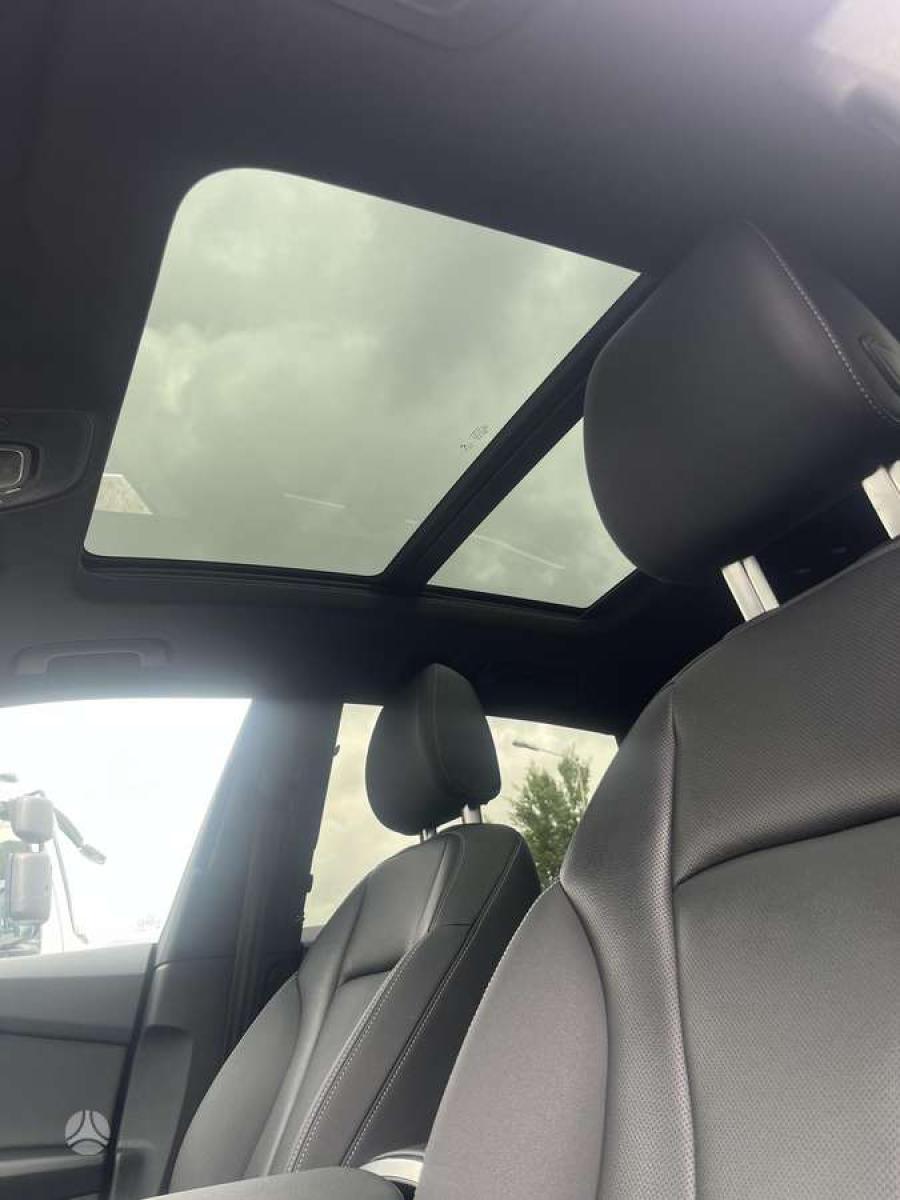 Audi Q8 2021 in Vilnius, with an engine capacity of 3.00 L and mileage of 61 thousand km for 52900 €, photo 5 on AUTOMOTO.COM.LV