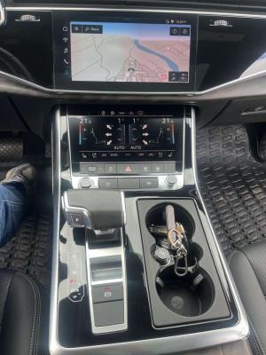 Audi Q8 2021 in Vilnius, with an engine capacity of 3.00 L and mileage of 61 thousand km for 52900 €, photo 6 on AUTOMOTO.COM.LV