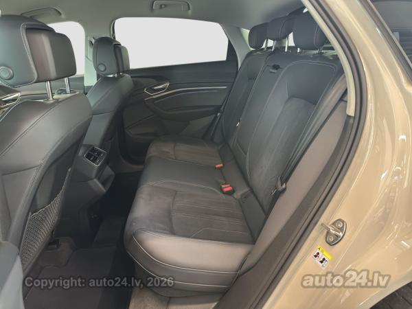 Beige Audi Q8 e-tron 2023 in Tallinn, with an engine capacity of 0.00 L and mileage of 45 thousand km for 54900 €, photo 8 on AUTOMOTO.COM.LV