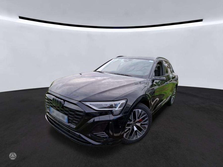 Black Audi Q8 e-tron 2023 in Vilnius, with an engine capacity of 0.00 L and mileage of 65 thousand km for 49999 €, photo 1 on AUTOMOTO.COM.LV