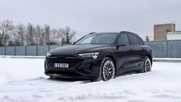 Черный Ауди Q8 e-tron 2023 в Вильнюс, объемом двигателя 0.00 л и пробегом 67 тыс. км за 53700 €, фото 3 на AUTOMOTO.COM.LV