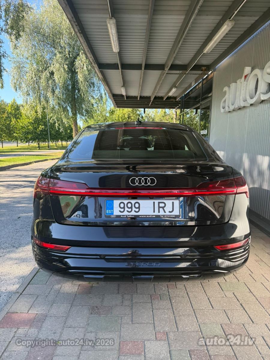 Melns Audi Q8 e-tron 2024 Tallina, ar dzinēja tilpumu 0.00 L un nobraukumu 57 tūkst. km par 54990 €, foto 6 vietnē AUTOMOTO.COM.LV