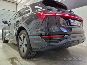 Melns Audi Q8 e-tron 2023 Hāpsalu, ar dzinēja tilpumu 0.00 L un nobraukumu 104 tūkst. km par 43900 €, foto 7 vietnē AUTOMOTO.COM.LV