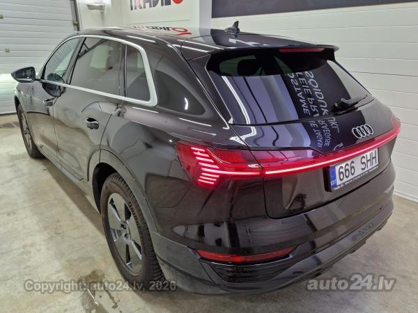 Черный Ауди Q8 e-tron 2023 в Хаапсалу, объемом двигателя 0.00 л и пробегом 104 тыс. км за 43900 €, фото 7 на AUTOMOTO.COM.LV