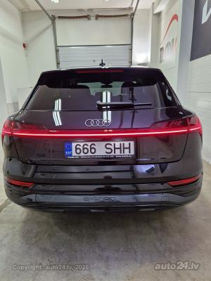 Melns Audi Q8 e-tron 2023 Hāpsalu, ar dzinēja tilpumu 0.00 L un nobraukumu 104 tūkst. km par 43900 €, foto 9 vietnē AUTOMOTO.COM.LV
