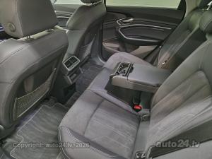 Melns Audi Q8 e-tron 2023 Hāpsalu, ar dzinēja tilpumu 0.00 L un nobraukumu 104 tūkst. km par 43900 €, foto 15 vietnē AUTOMOTO.COM.LV