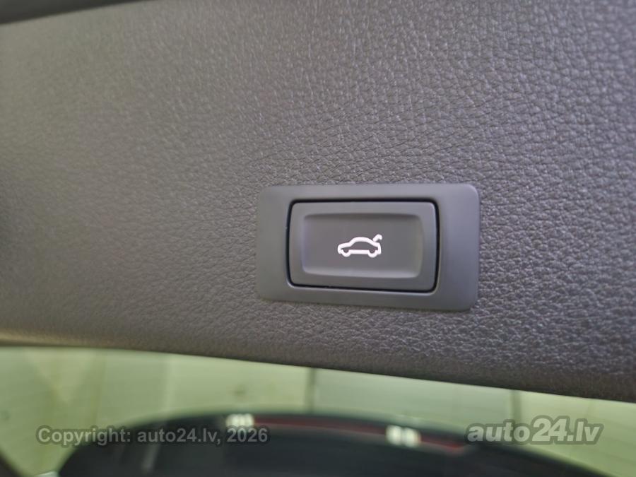 Melns Audi Q8 e-tron 2023 Hāpsalu, ar dzinēja tilpumu 0.00 L un nobraukumu 104 tūkst. km par 43900 €, foto 20 vietnē AUTOMOTO.COM.LV