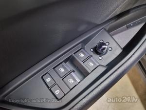 Melns Audi Q8 e-tron 2023 Hāpsalu, ar dzinēja tilpumu 0.00 L un nobraukumu 104 tūkst. km par 43900 €, foto 23 vietnē AUTOMOTO.COM.LV
