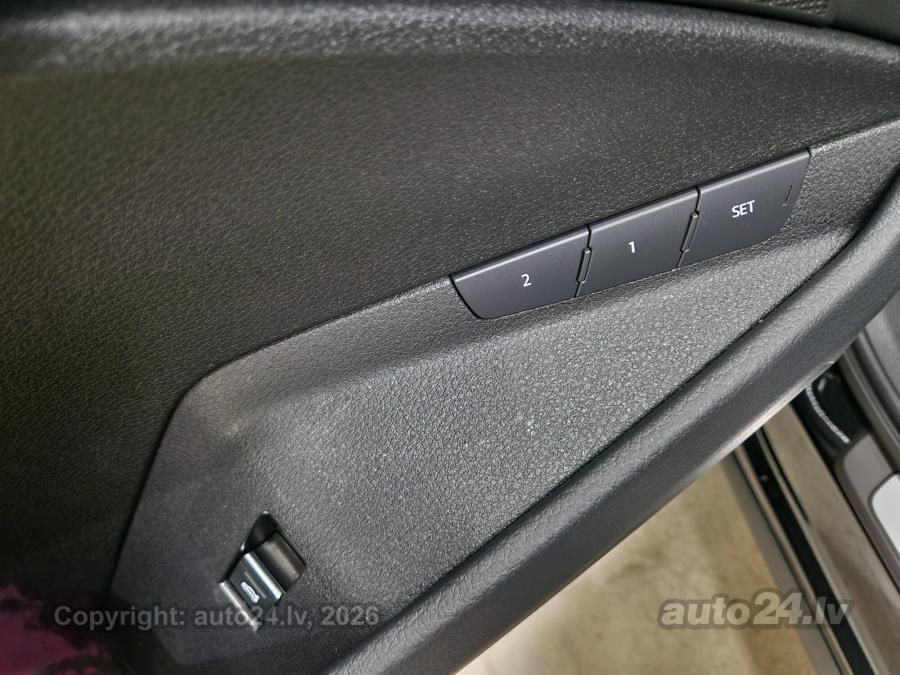 Melns Audi Q8 e-tron 2023 Hāpsalu, ar dzinēja tilpumu 0.00 L un nobraukumu 104 tūkst. km par 43900 €, foto 24 vietnē AUTOMOTO.COM.LV