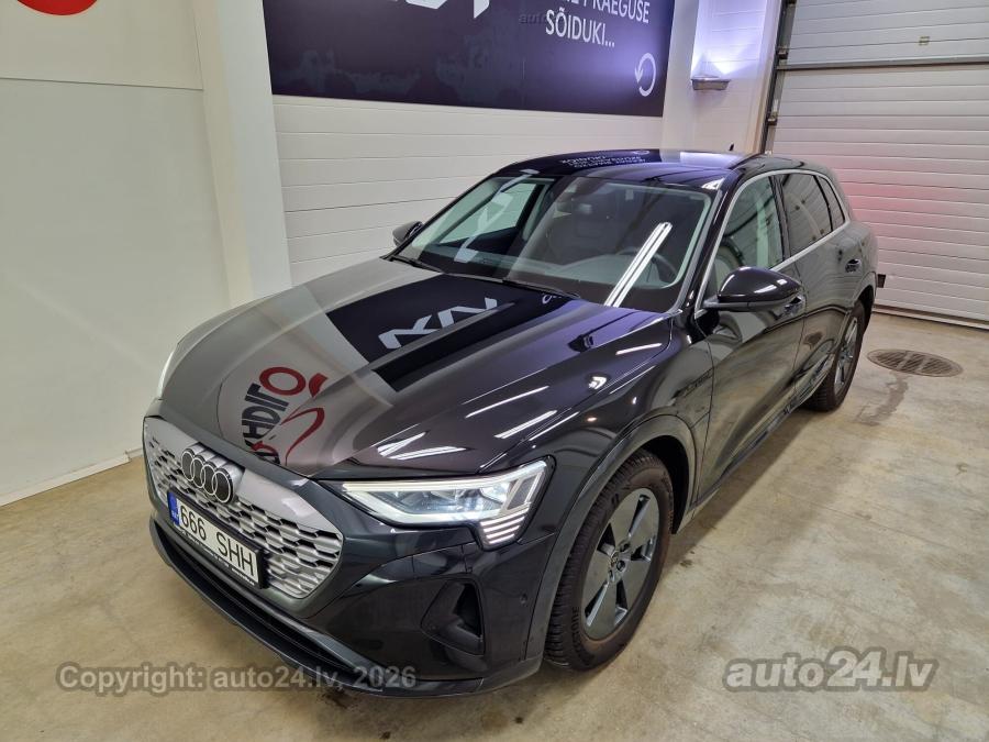 Melns Audi Q8 e-tron 2023 Hāpsalu, ar dzinēja tilpumu 0.00 L un nobraukumu 104 tūkst. km par 43900 €, foto 29 vietnē AUTOMOTO.COM.LV