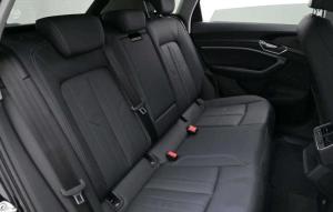 Black Audi Q8 e-tron 2023 in Vilnius, with an engine capacity of 0.00 L and mileage of 81 thousand km for 42700 €, photo 11 on AUTOMOTO.COM.LV