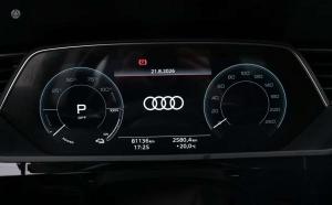 Black Audi Q8 e-tron 2023 in Vilnius, with an engine capacity of 0.00 L and mileage of 81 thousand km for 42700 €, photo 16 on AUTOMOTO.COM.LV