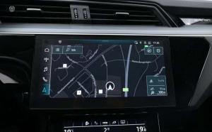 Black Audi Q8 e-tron 2023 in Vilnius, with an engine capacity of 0.00 L and mileage of 81 thousand km for 42700 €, photo 18 on AUTOMOTO.COM.LV