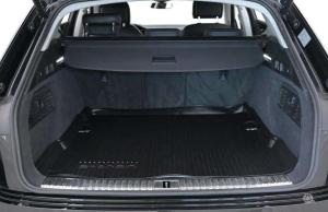 Black Audi Q8 e-tron 2023 in Vilnius, with an engine capacity of 0.00 L and mileage of 81 thousand km for 42700 €, photo 27 on AUTOMOTO.COM.LV