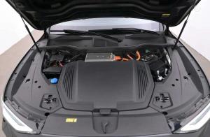 Black Audi Q8 e-tron 2023 in Vilnius, with an engine capacity of 0.00 L and mileage of 81 thousand km for 42700 €, photo 29 on AUTOMOTO.COM.LV