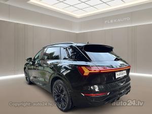 Melns Audi Q8 e-tron 2023 Tallina, ar dzinēja tilpumu 0.00 L un nobraukumu 42 tūkst. km par 54990 €, foto 7 vietnē AUTOMOTO.COM.LV