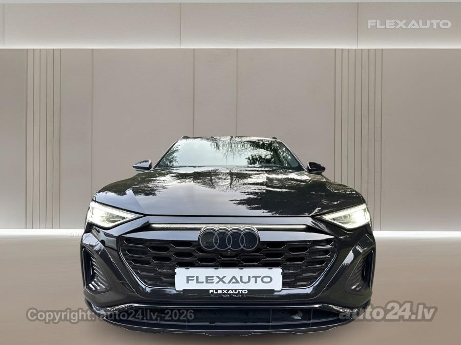 Melns Audi Q8 e-tron 2023 Tallina, ar dzinēja tilpumu 0.00 L un nobraukumu 42 tūkst. km par 54990 €, foto 10 vietnē AUTOMOTO.COM.LV