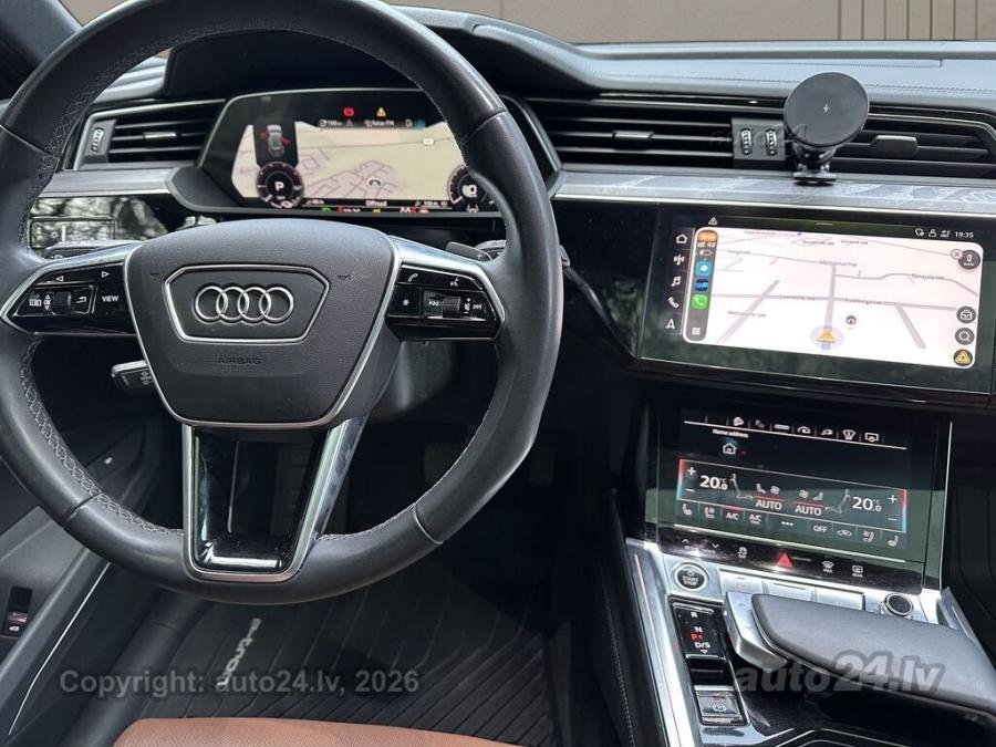 Melns Audi Q8 e-tron 2023 Tallina, ar dzinēja tilpumu 0.00 L un nobraukumu 42 tūkst. km par 54990 €, foto 18 vietnē AUTOMOTO.COM.LV
