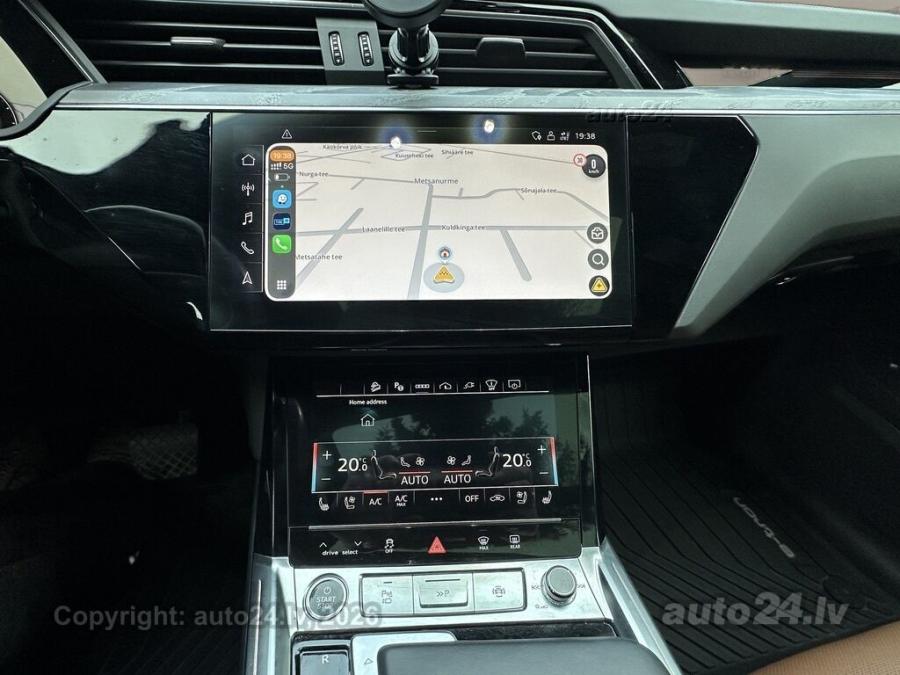 Melns Audi Q8 e-tron 2023 Tallina, ar dzinēja tilpumu 0.00 L un nobraukumu 42 tūkst. km par 54990 €, foto 19 vietnē AUTOMOTO.COM.LV