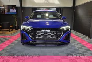 Blue Audi Q8 e-tron 2023 in Tallinn, with an engine capacity of 0.00 L and mileage of 43 thousand km for 57900 €, photo 3 on AUTOMOTO.COM.LV