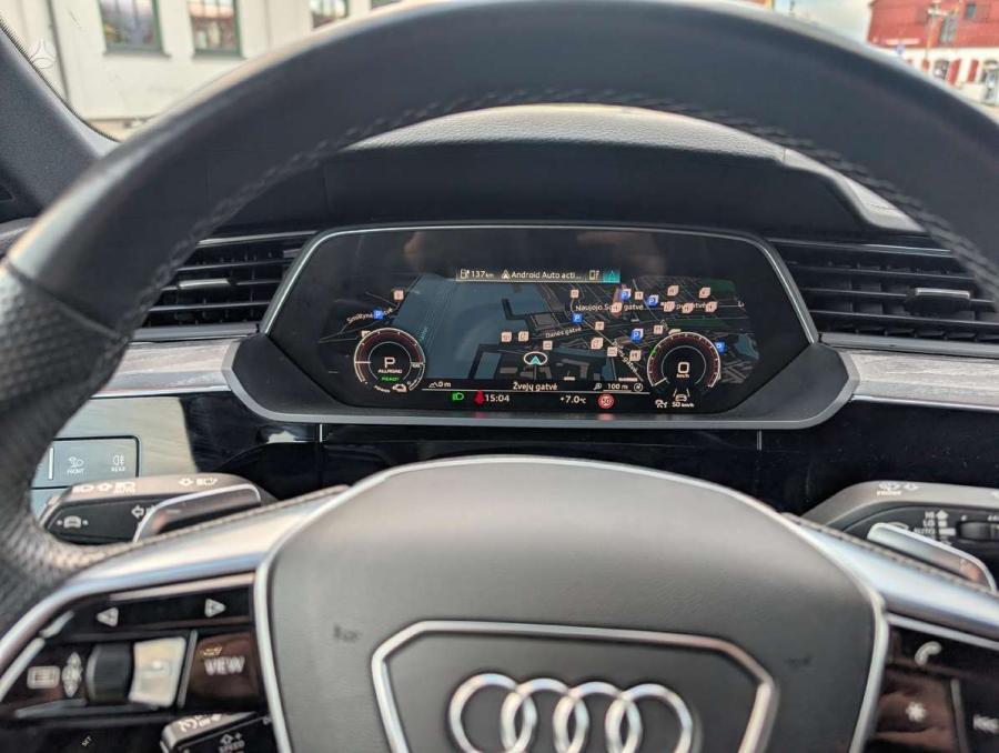 Grey Audi Q8 e-tron 2023 in Klaipeda, with an engine capacity of 0.00 L and mileage of 60 thousand km for 58500 €, photo 9 on AUTOMOTO.COM.LV