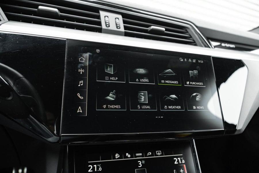 Grey Audi Q8 e-tron 2023 in Marupe, with an engine capacity of 0.00 L and mileage of 65 thousand km for 46600 €, photo 24 on AUTOMOTO.COM.LV