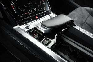 Grey Audi Q8 e-tron 2023 in Marupe, with an engine capacity of 0.00 L and mileage of 65 thousand km for 46600 €, photo 28 on AUTOMOTO.COM.LV