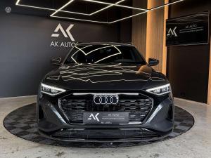 Grey Audi Q8 e-tron 2023 in Kaunas, with an engine capacity of 0.00 L and mileage of 17 thousand km for 37990 €, photo 5 on AUTOMOTO.COM.LV