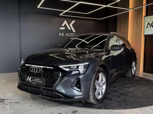 Grey Audi Q8 e-tron 2023 in Kaunas, with an engine capacity of 0.00 L and mileage of 17 thousand km for 37990 €, photo 7 on AUTOMOTO.COM.LV