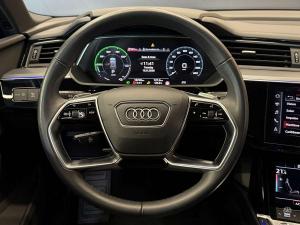 Grey Audi Q8 e-tron 2023 in Kaunas, with an engine capacity of 0.00 L and mileage of 17 thousand km for 37990 €, photo 13 on AUTOMOTO.COM.LV