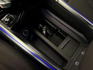 Grey Audi Q8 e-tron 2023 in Kaunas, with an engine capacity of 0.00 L and mileage of 17 thousand km for 37990 €, photo 19 on AUTOMOTO.COM.LV