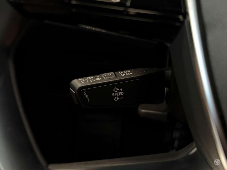 Grey Audi Q8 e-tron 2023 in Kaunas, with an engine capacity of 0.00 L and mileage of 17 thousand km for 37990 €, photo 25 on AUTOMOTO.COM.LV