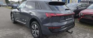 Pelēks Audi Q8 e-tron 2023 Šauļi, ar dzinēja tilpumu 0.00 L un nobraukumu 54 tūkst. km par 31900 €, foto 5 vietnē AUTOMOTO.COM.LV