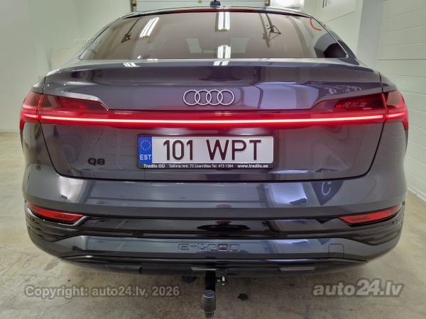 Pelēks Audi Q8 e-tron 2023 Hāpsalu, ar dzinēja tilpumu 0.00 L un nobraukumu 124 tūkst. km par 45000 €, foto 10 vietnē AUTOMOTO.COM.LV