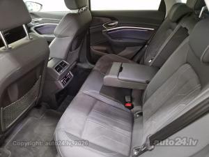 Grey Audi Q8 e-tron 2023 in Haapsalu, with an engine capacity of 0.00 L and mileage of 124 thousand km for 45000 €, photo 14 on AUTOMOTO.COM.LV