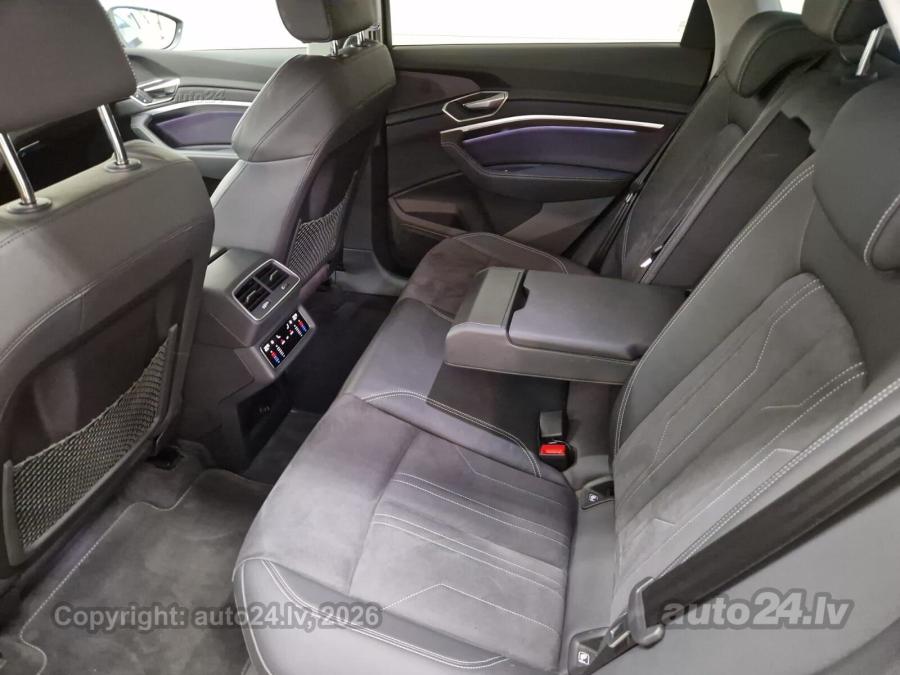 Grey Audi Q8 e-tron 2023 in Haapsalu, with an engine capacity of 0.00 L and mileage of 124 thousand km for 45000 €, photo 14 on AUTOMOTO.COM.LV