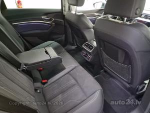 Grey Audi Q8 e-tron 2023 in Haapsalu, with an engine capacity of 0.00 L and mileage of 124 thousand km for 45000 €, photo 15 on AUTOMOTO.COM.LV