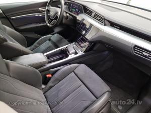 Grey Audi Q8 e-tron 2023 in Haapsalu, with an engine capacity of 0.00 L and mileage of 124 thousand km for 45000 €, photo 17 on AUTOMOTO.COM.LV