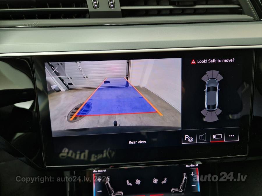 Grey Audi Q8 e-tron 2023 in Haapsalu, with an engine capacity of 0.00 L and mileage of 124 thousand km for 45000 €, photo 19 on AUTOMOTO.COM.LV