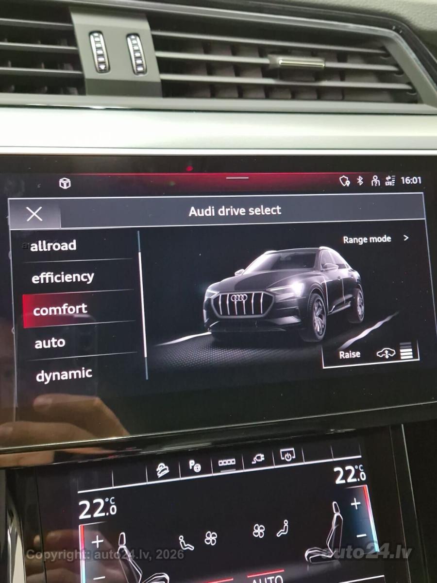 Grey Audi Q8 e-tron 2023 in Haapsalu, with an engine capacity of 0.00 L and mileage of 124 thousand km for 45000 €, photo 22 on AUTOMOTO.COM.LV