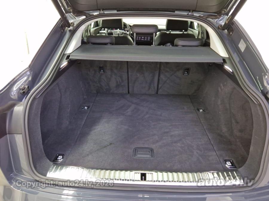 Grey Audi Q8 e-tron 2023 in Haapsalu, with an engine capacity of 0.00 L and mileage of 124 thousand km for 45000 €, photo 23 on AUTOMOTO.COM.LV