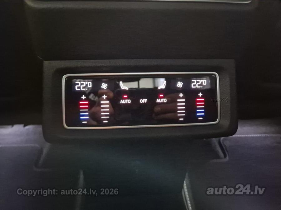 Grey Audi Q8 e-tron 2023 in Haapsalu, with an engine capacity of 0.00 L and mileage of 124 thousand km for 45000 €, photo 27 on AUTOMOTO.COM.LV