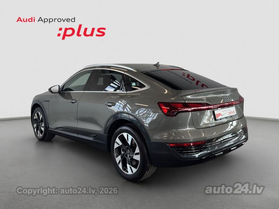 Grey Audi Q8 e-tron 2024 in Tallinn, with an engine capacity of 0.00 L and mileage of 8 thousand km for 59900 €, photo 4 on AUTOMOTO.COM.LV