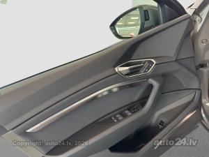 Grey Audi Q8 e-tron 2024 in Tallinn, with an engine capacity of 0.00 L and mileage of 8 thousand km for 59900 €, photo 8 on AUTOMOTO.COM.LV